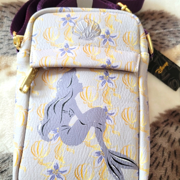 Disney | Bags | Disney Crossbody Bag | Poshmark